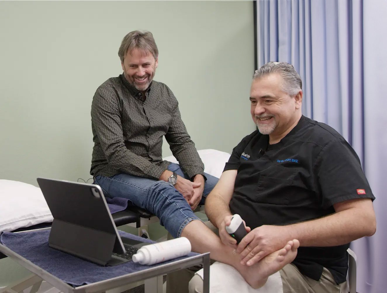 PAL HD3 dual-array wireless ultrasound for whole body imaging | Clarius